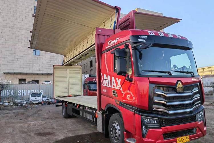 上海2024年二手重汽豪沃(HOWO) HOWO Max330马力4X29.6米载货车报价及图片大全 _ 卡家二手车