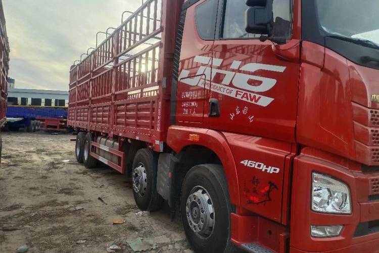 山东2020年二手青岛解放 解放JH6460马力8X49.6米载货车报价及图片大全 _ 卡家二手车